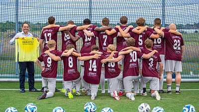 MedienManufaktur Sylt und Ipsen Getränke statten Team Sylts A- und B ...